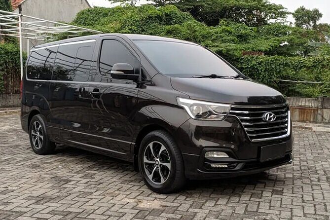 Private Transfer Tahiti Airport PPT to Papeete Urban Area by Van - Key Points