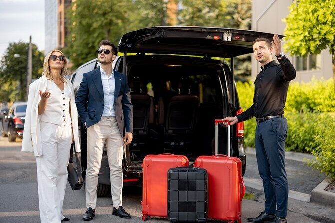 Private Transfer to and from SAN San Diego International Airport - Key Points