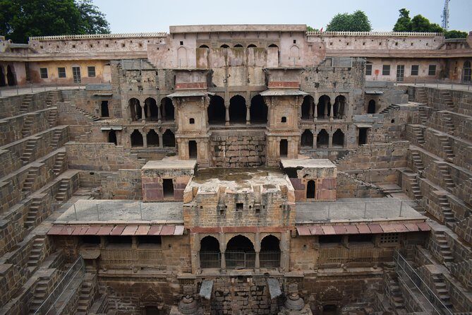 Private Transfer To Jaipur From Agra Via Fatehpur Sikri And Abhaneri - Analyzing the Experience: What to Expect on Your Journey