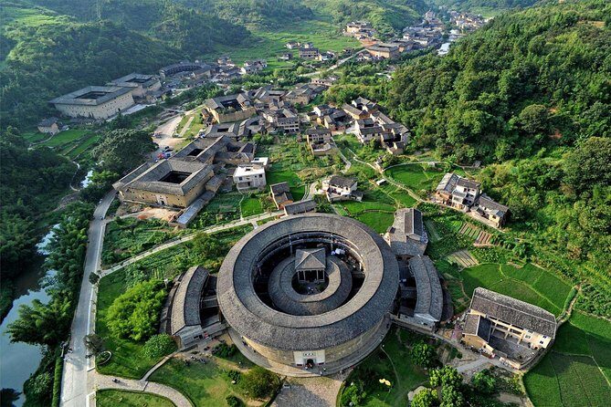 Private Transfer to Tianluokeng Tulou and HongKeng Hakka Tulou from Xiamen City - Who Is This Tour Best For?