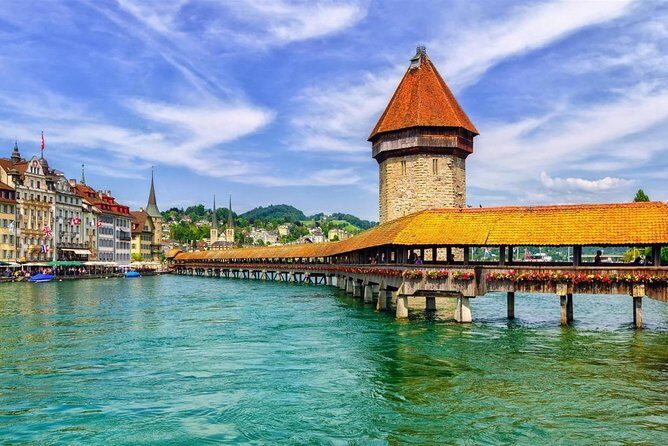 Private Transfer: Zurich Airport ZRH to Lucerne by Luxury Van - The Vehicle and Amenities