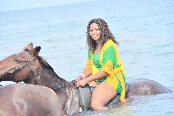 Private Transfers-Negril and Runaway Bay hotels(Round Trip) - The Sum Up