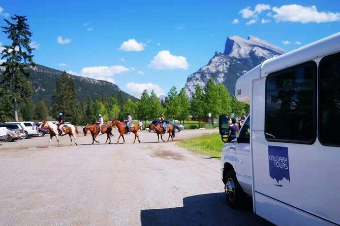 Private Transporation Calgary, Banff, Drumheller - An Honest Look at the Experience
