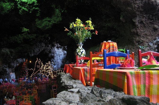 Private Transportation to Teotihuacán Round Trip Premium SUV - Best For Who?