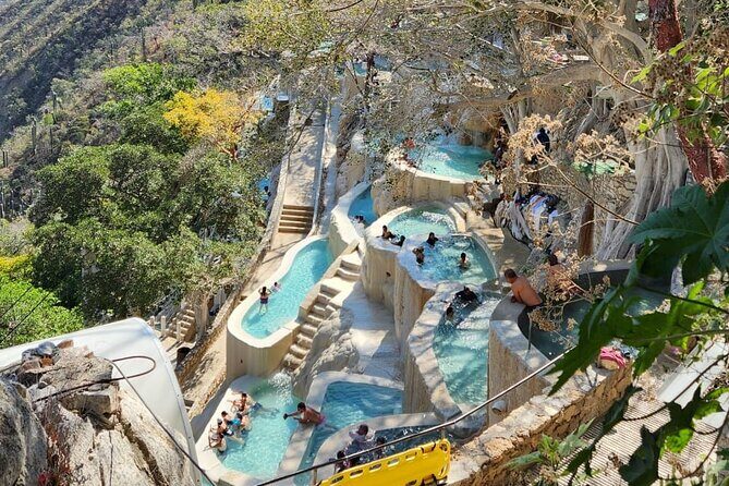 Private Transportation to Tolantongo Grottoes - The Experience on the Road