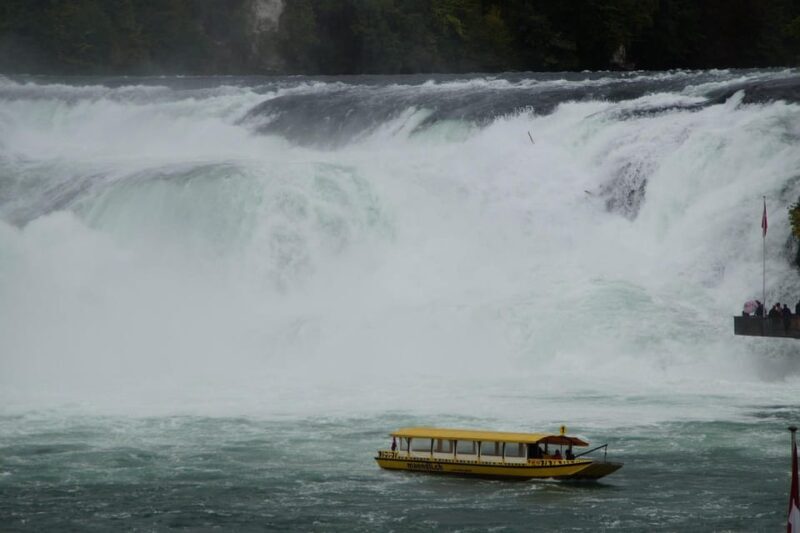 Private trip from Zurich to Europe's largest Rhine falls - The Vehicle and Group Size