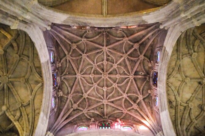 Private trip to Carmona from Seville: 5000 years of history - Return to Seville
