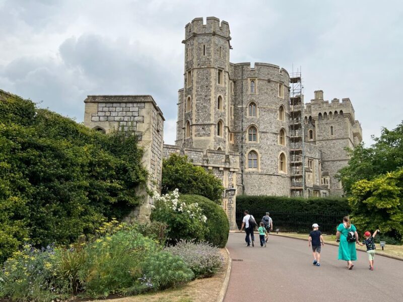 Private trip to Windsor Castle and Stonehenge - The Experience and Its Value