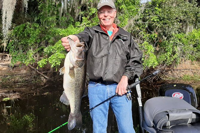 Private Trophy Bass Harris Chain of Lakes Fishing Charter - Authentic Revelations from Travelers