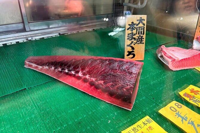 Private Tsukiji Market Gourmet & Walking Tour with 3 Local Foods - Key Points