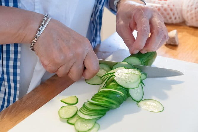 Private Tsukiji Market Visit and Cooking Class in Junko's Home - An In-Depth Look at the Experience