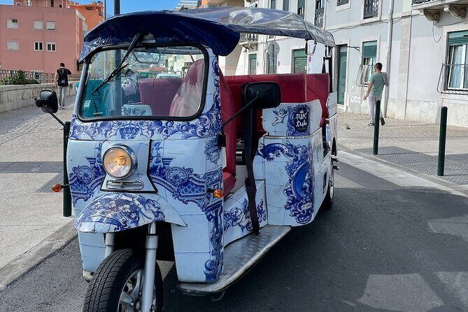 Private Tuk Tuk Tour in Lisbon 1H30 - Exploring Lisbon through a Tuk Tuk