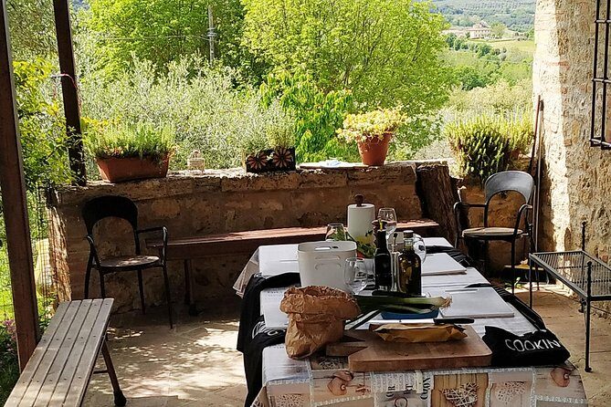 Private Tuscan Cooking Class And Wine Tasting in Radda in Chianti - Why Reviewers Love This Experience