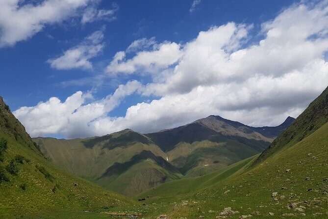 Private two days (one night) tour to Kazbegi and Juta with hikes - via Mtskheta. - Key Points