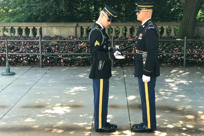 Private United States Army Tour in Washington DC by Luxury Car - FAQ