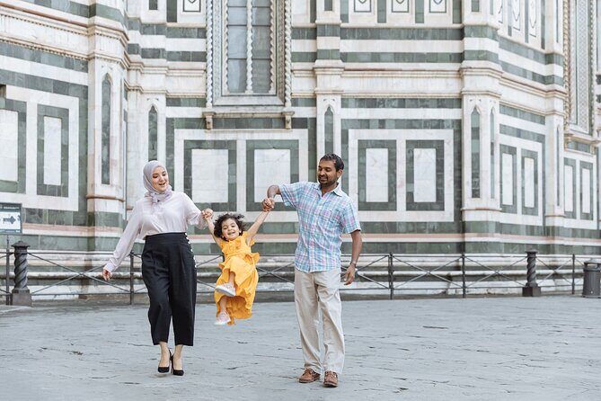 Private Vacation Photography Session with Local Photographer in Florence - Key Points