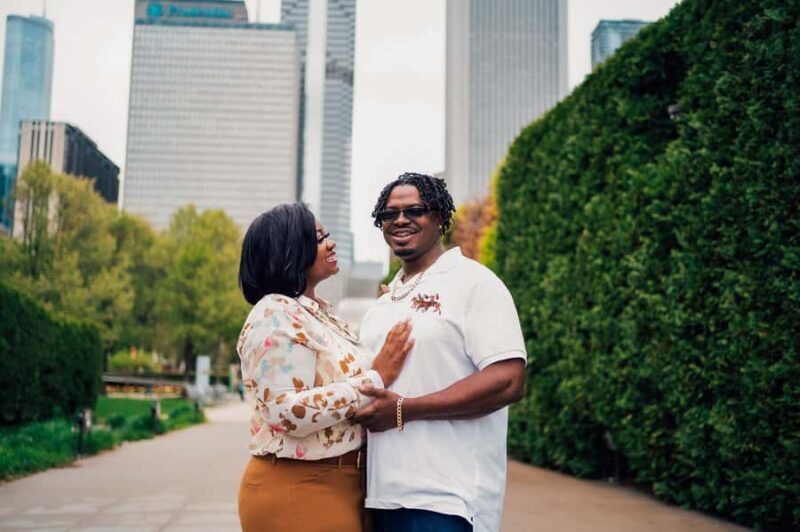 Private Vacation Photoshoot with Photographer in Chicago - FAQ