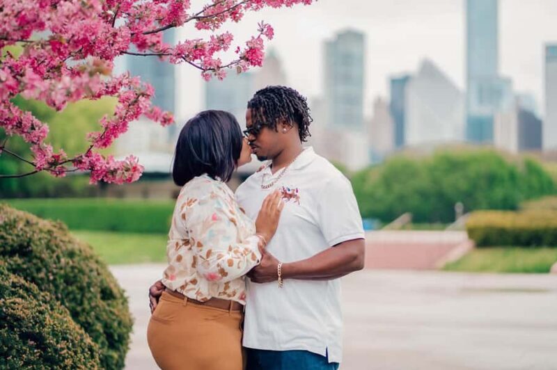 Private Vacation Photoshoot with Photographer in Cleveland - Key Points