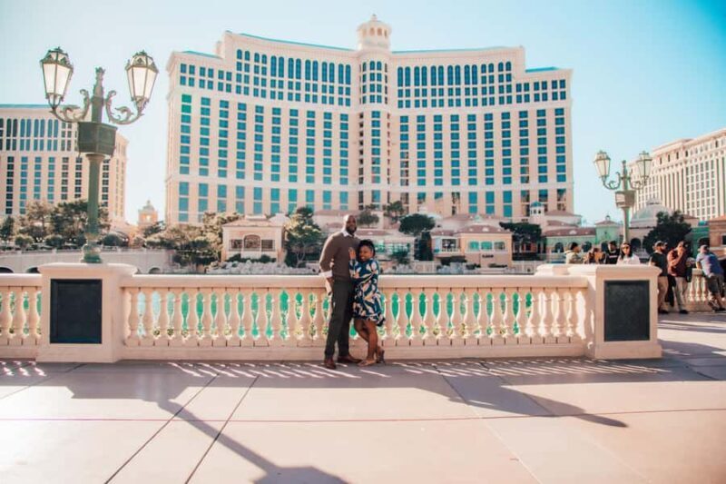 Private Vacation Photoshoot with Photographer in Las Vegas - Key Points