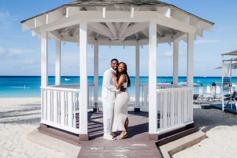 Private Vacation Photoshoot with Photographer in Nassau - Value for Money