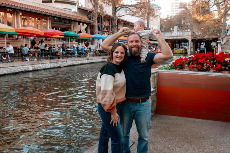 Private Vacation Photoshoot with Photographer in San Antonio - Unlocking the Charm of San Antonio Through a Photoshoot