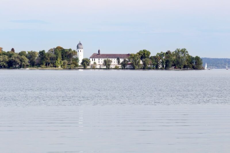Private Van Tour to the Royal Palace of Herrenchiemsee - The Journey Begins: From Munich to Bavarian Lakes