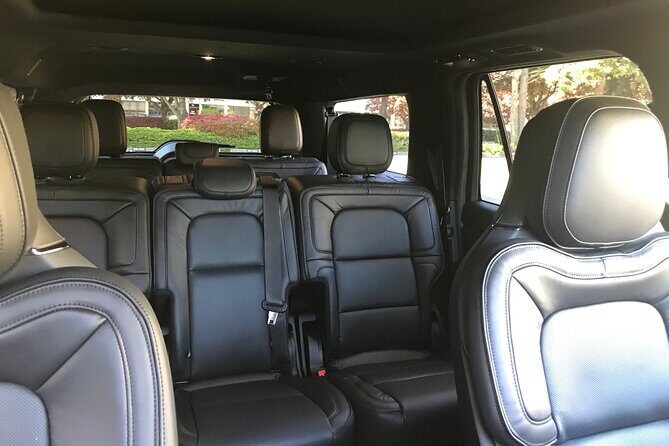 Private Vancouver Airport YVR or Train Stn Transfer to Vancouver - The Vehicle and Comfort