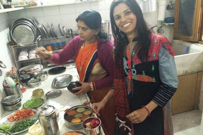 Private Vegetarian Rajasthani Dinner in a Central Jaipur Home - Who Should Consider This Tour?