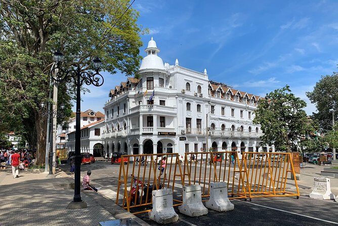 Private Vehicle/Air port to kandy pick ups & drops with botanical garden - The Sum Up