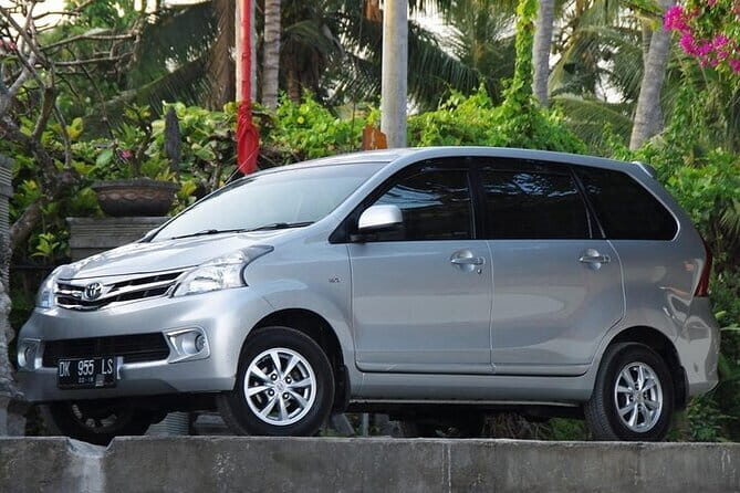 Private Vehicle with Driver at Batam Free & Easy 10 Hours - Key Points