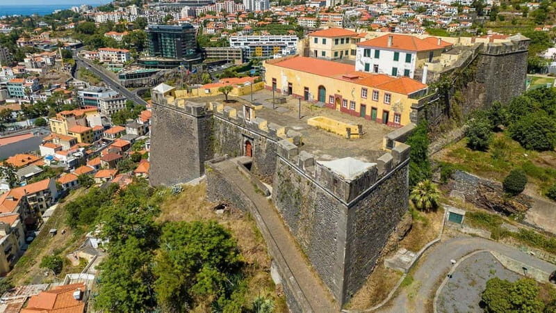 Private Vespa Tour Funchal & Câmara Lobos (3hrs) - Authenticity and Expert Guides