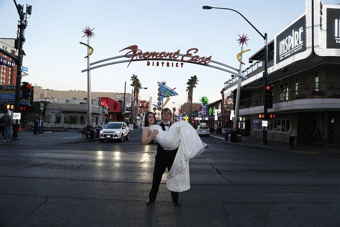 Private Vintage Vegas Walking Photo Tour - Key Points