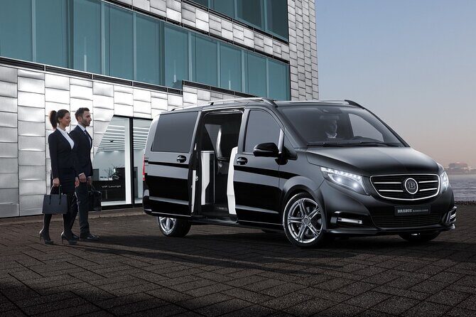 Private VIP Luxury Transfer PUJ Airport to Bavaro And Uvero Alto - The Experience in Practice