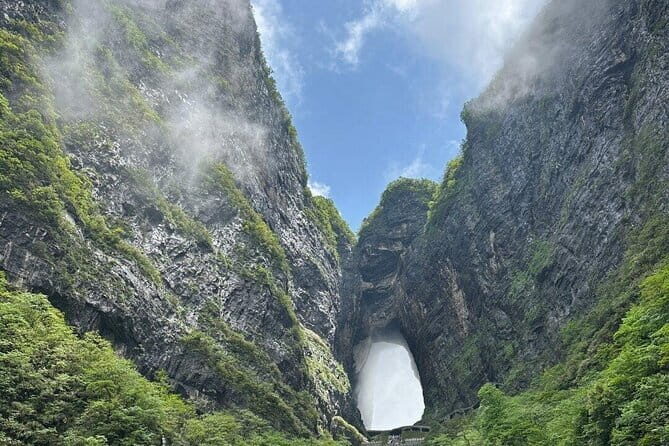 Private VIP Tour:2-Day Zhangjiajie Highlights Experience - An In-Depth Look at the Itinerary and Experience