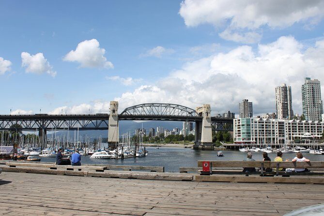 Private-VIP- Vancouver City Tour, SUV - The Role of Guides and Flexibility