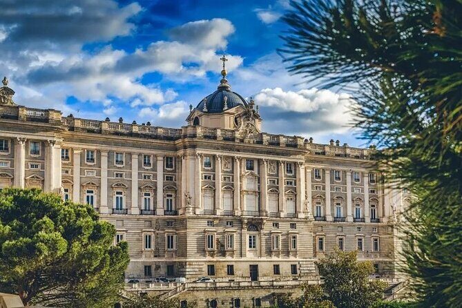 Private VIP visit to the Royal Palace and city tour, Madrid in full - What’s Included and What’s Not