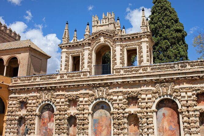Private visit to the Real Alcazar of Seville (tickets included) - Review Summary