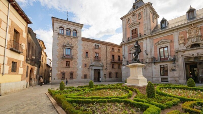 Private Visit to the Royal Palace and Walking Tour of Madrid - An In-Depth Look at the Tour Experience
