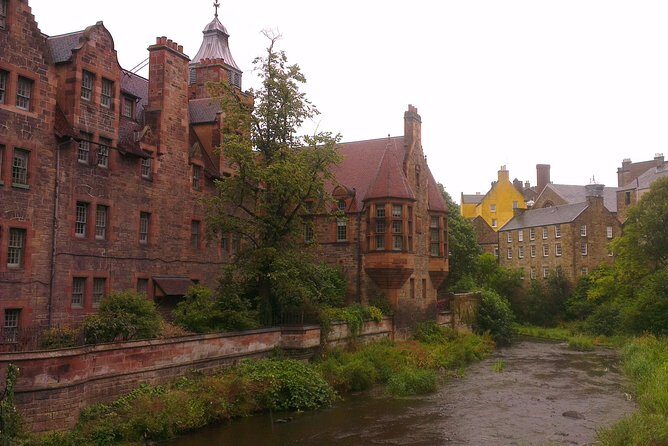 Private Walk: Country in the City - A Closer Look at the "Country in the City" Walking Tour