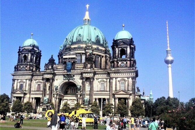Private Walking Sightseeing Local Berlin Tour Guides up 15 Person - The Sum Up: Who Will Love This Tour?