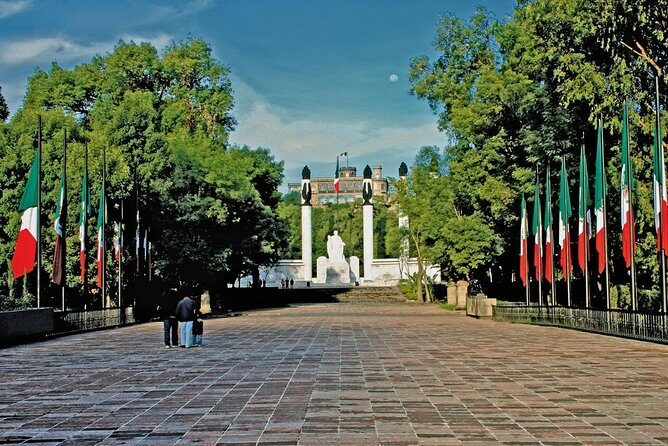 Private Walking Tour Anthropology Museum & Chapultepec Castle - Why Consider This Tour?