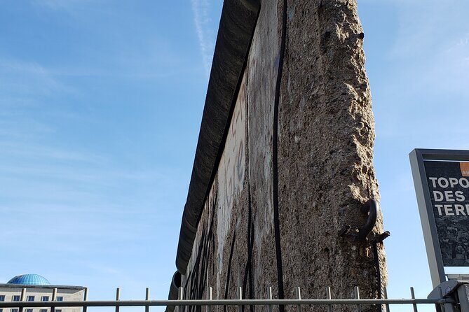 Private Walking Tour: Berlin Wall, Cold War and Checkpoint Charlie - Checkpoint Charlie & the Cold War Showdown