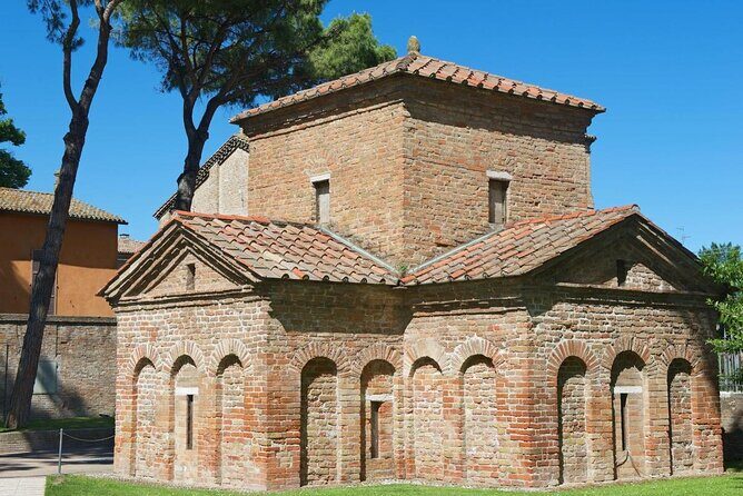 Private Walking Tour: Discover Ravenna's Stunning Mosaics - The Itinerary in Detail