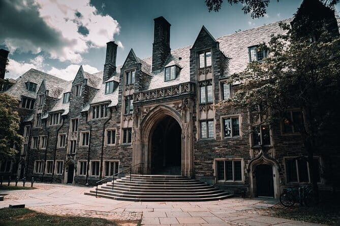 Private Walking Tour In Colaba, Mumbai With Light Refreshments - Discovering Mumbai’s Heart in Colaba