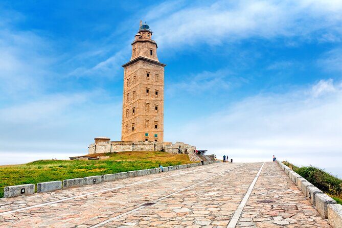 Private Walking Tour in Coruña with Beer or Wine - Who Should Choose This Tour?