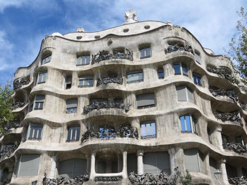 Private Walking Tour Of Casa Mila With Reserved Access - Practicalities and Tips