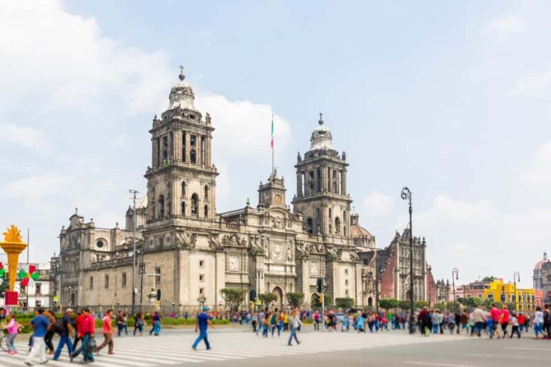 Private Walking Tour of Mexico Citys Iconic Landmarks - The Experience and Its Value