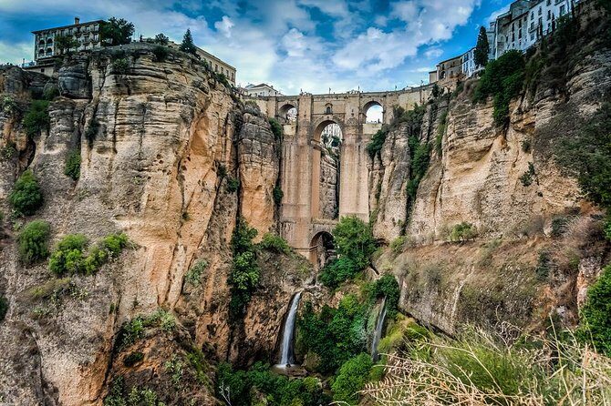 Private Walking Tour of Ronda with official tour guide - Why Choose a Private Tour of Ronda?