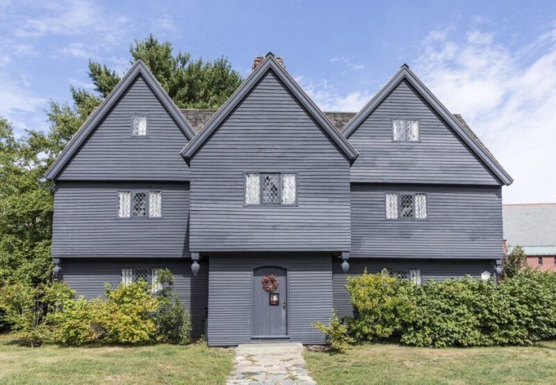 Private Walking Tour: Spooky legends of Salem - Key Points