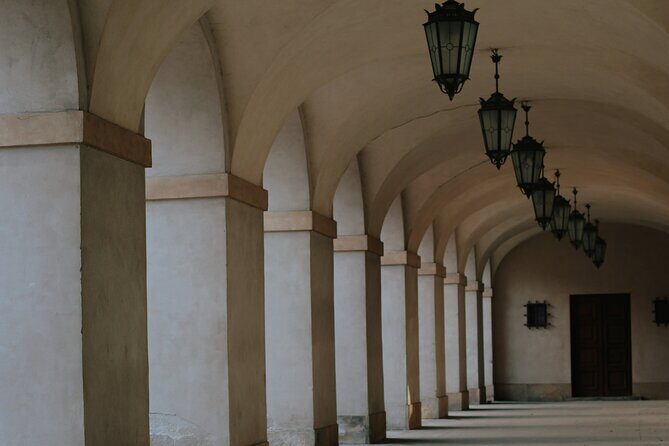 Private Walking Tour Stroll Down the Royal Route Promenade - An In-Depth Look at the Tour